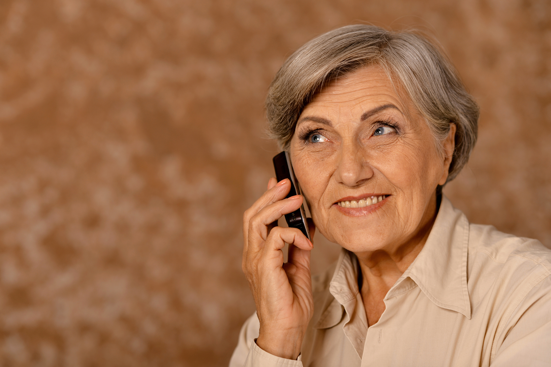 Das beste Seniorenhandy: Ein Leitfaden für die richtige Wahl ...